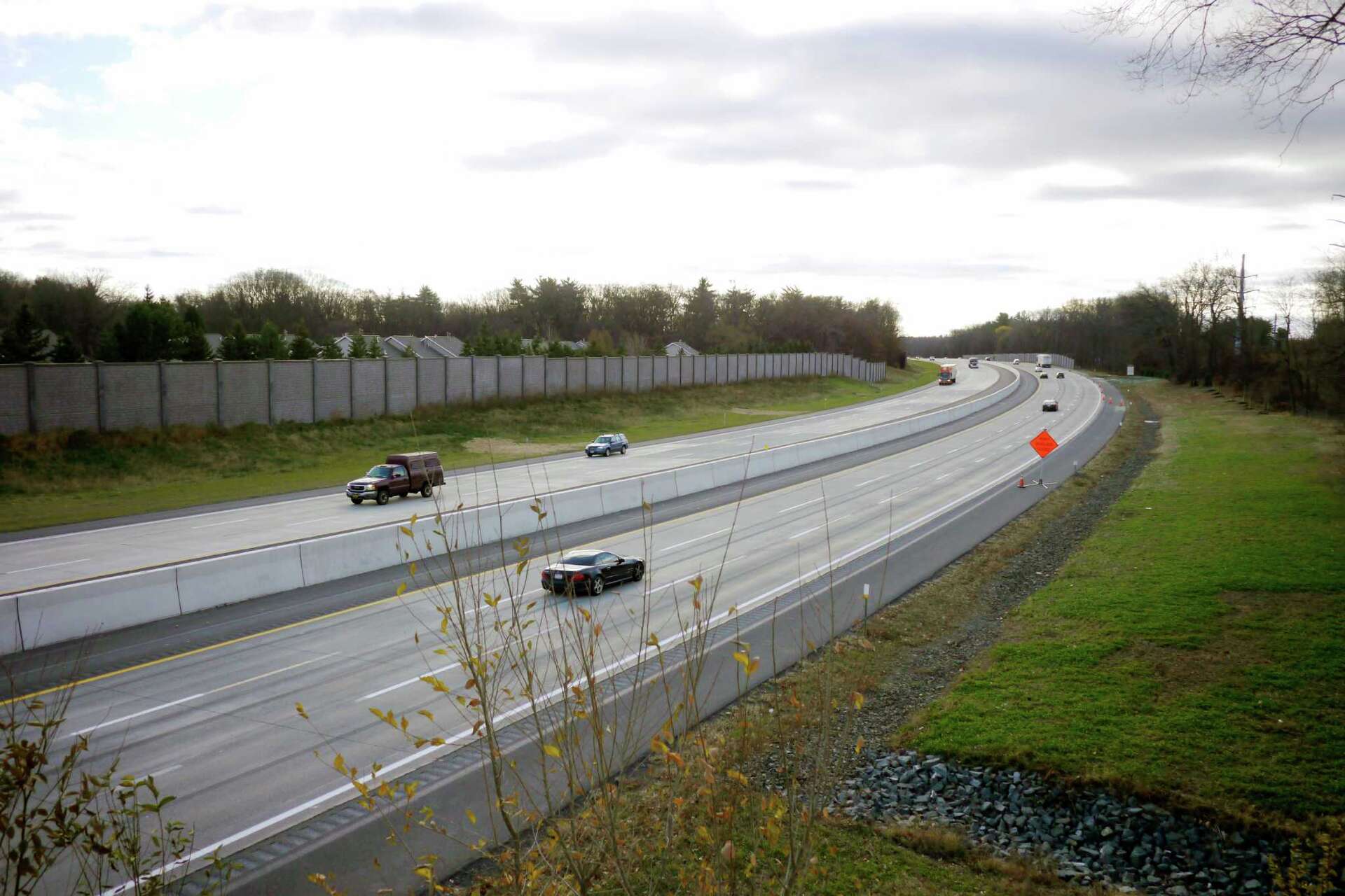 Thruway eyed for crude oil pipeline to New Jersey
