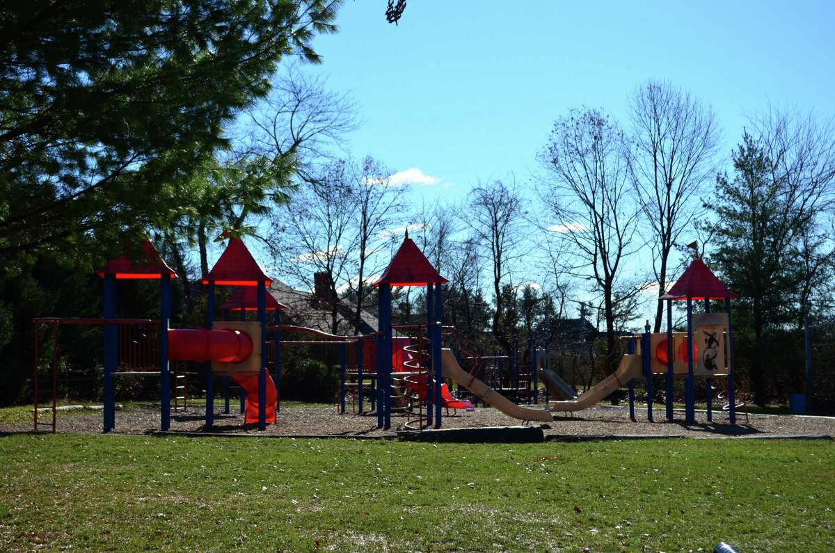 Ox Ridge gets a new playground in time for the holidays