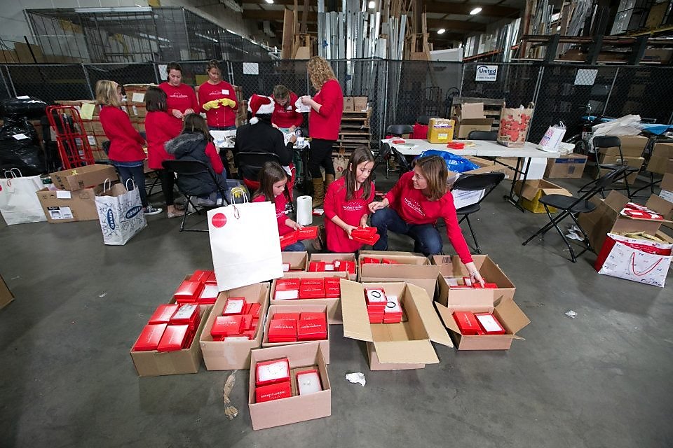 Project Glimmer provides gifts to women and girls