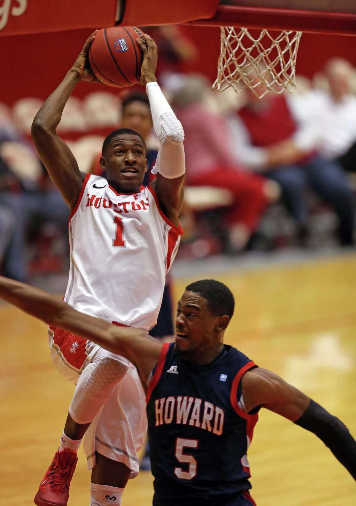 Cougars recover from slow start to knock off Howard