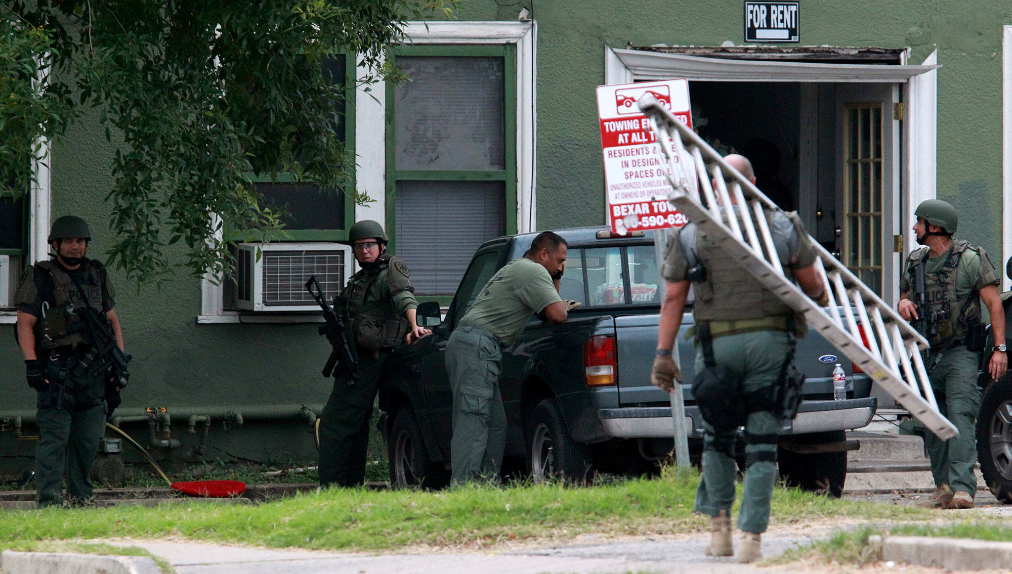 Man who caused 12-hour standoff on East Evergreen identified