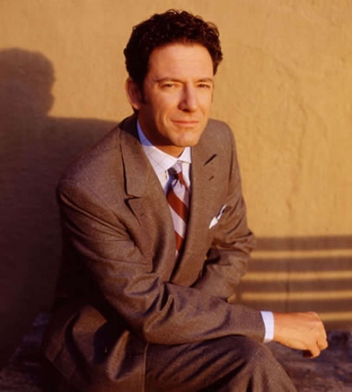 John Pizzarelli offers a jazzy take on the holidays in Stamford