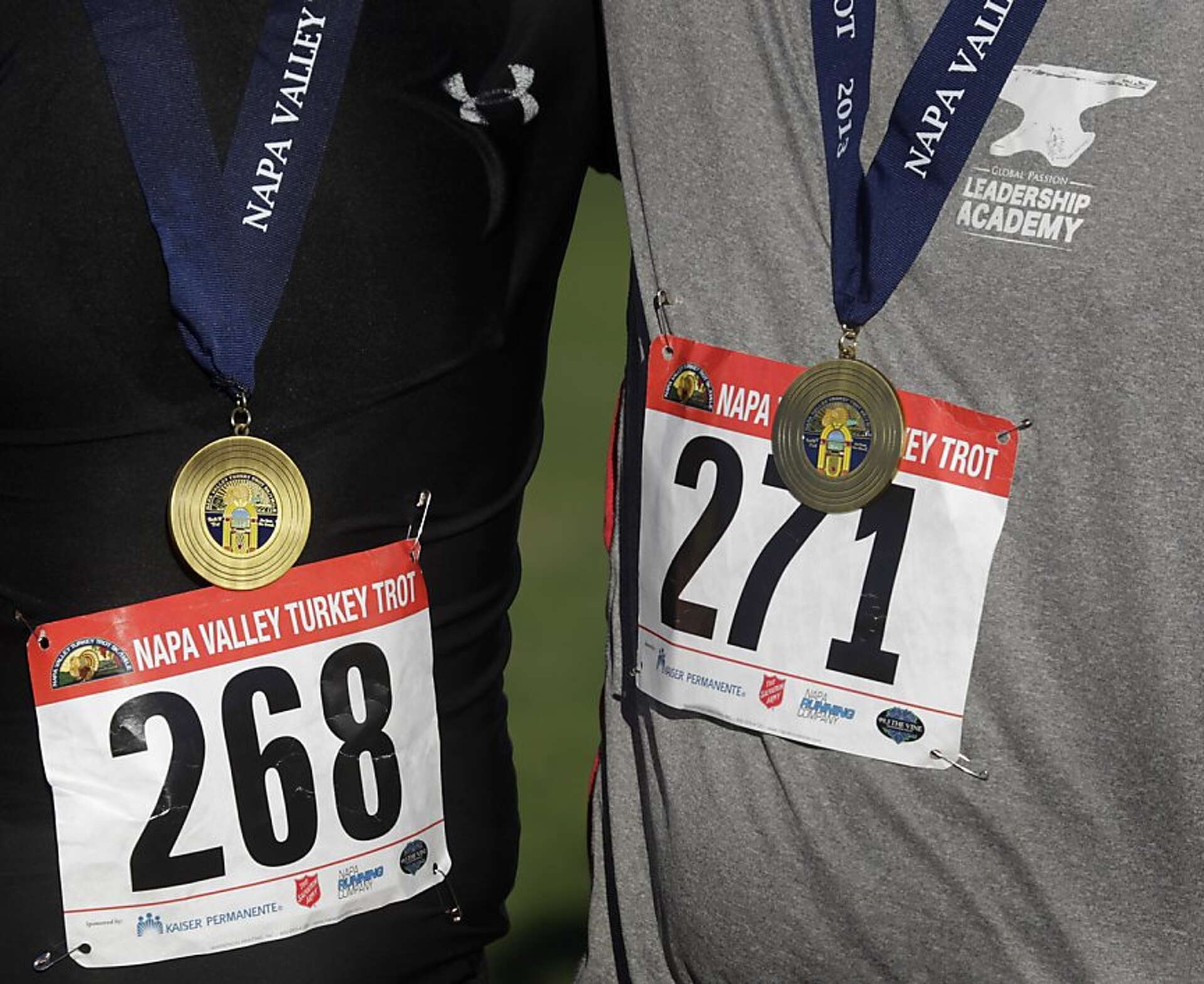 Runners gobble up chance to run in turkey trots