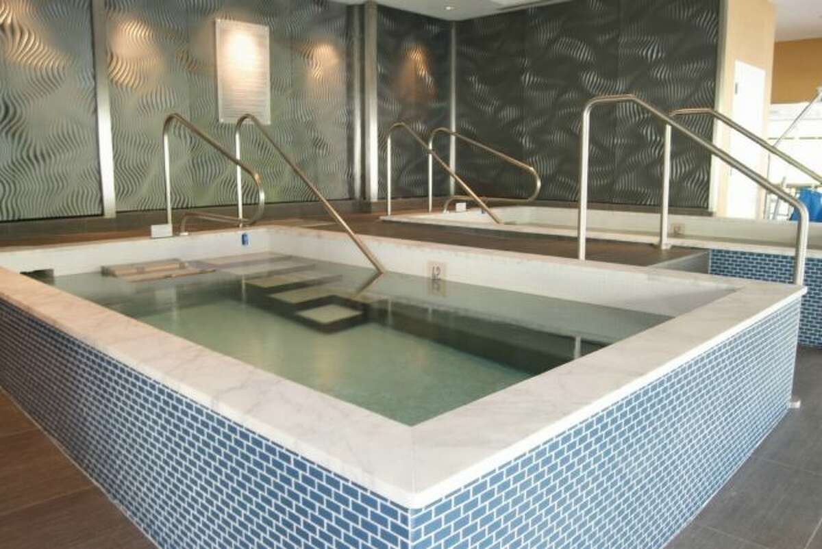 Tim Lincecum lists condo in 'Fifty Shades' tower