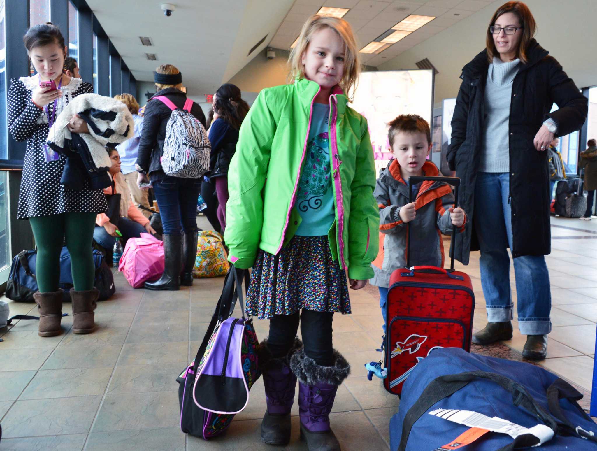 Cooling temps bring icy mix for travelers