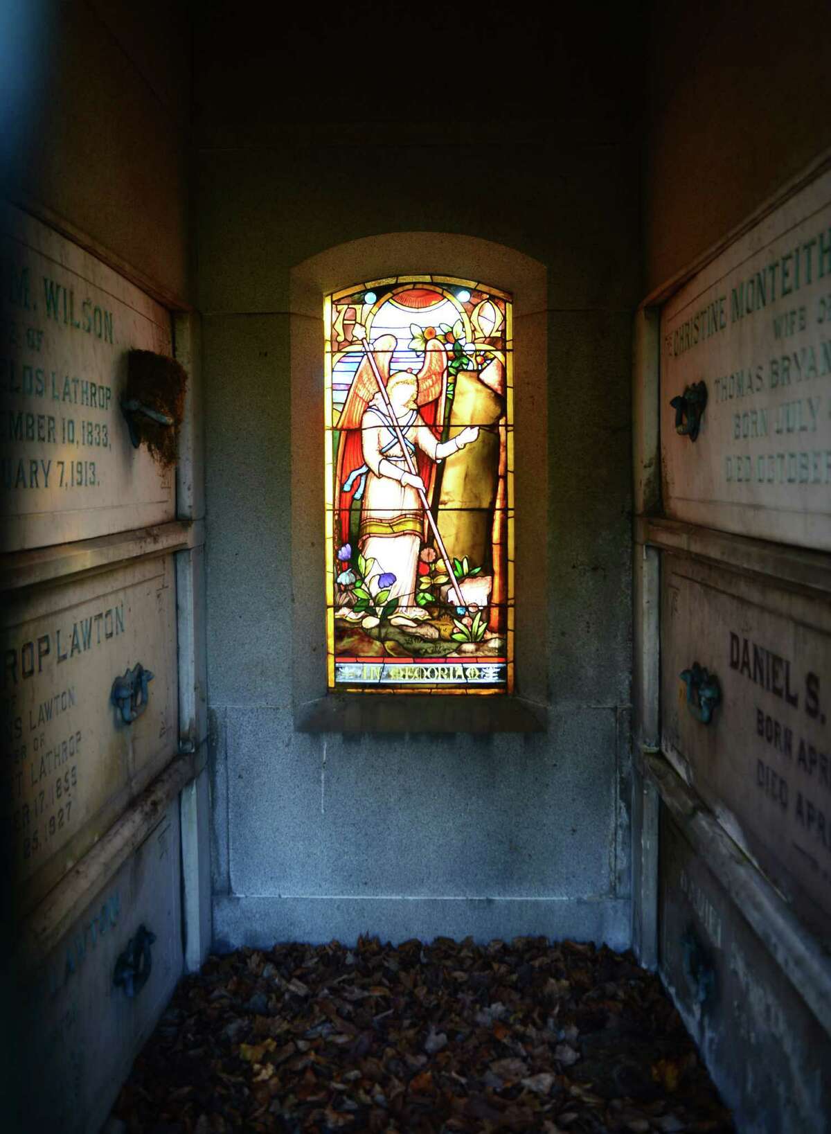 A last real estate decision: choosing grave site