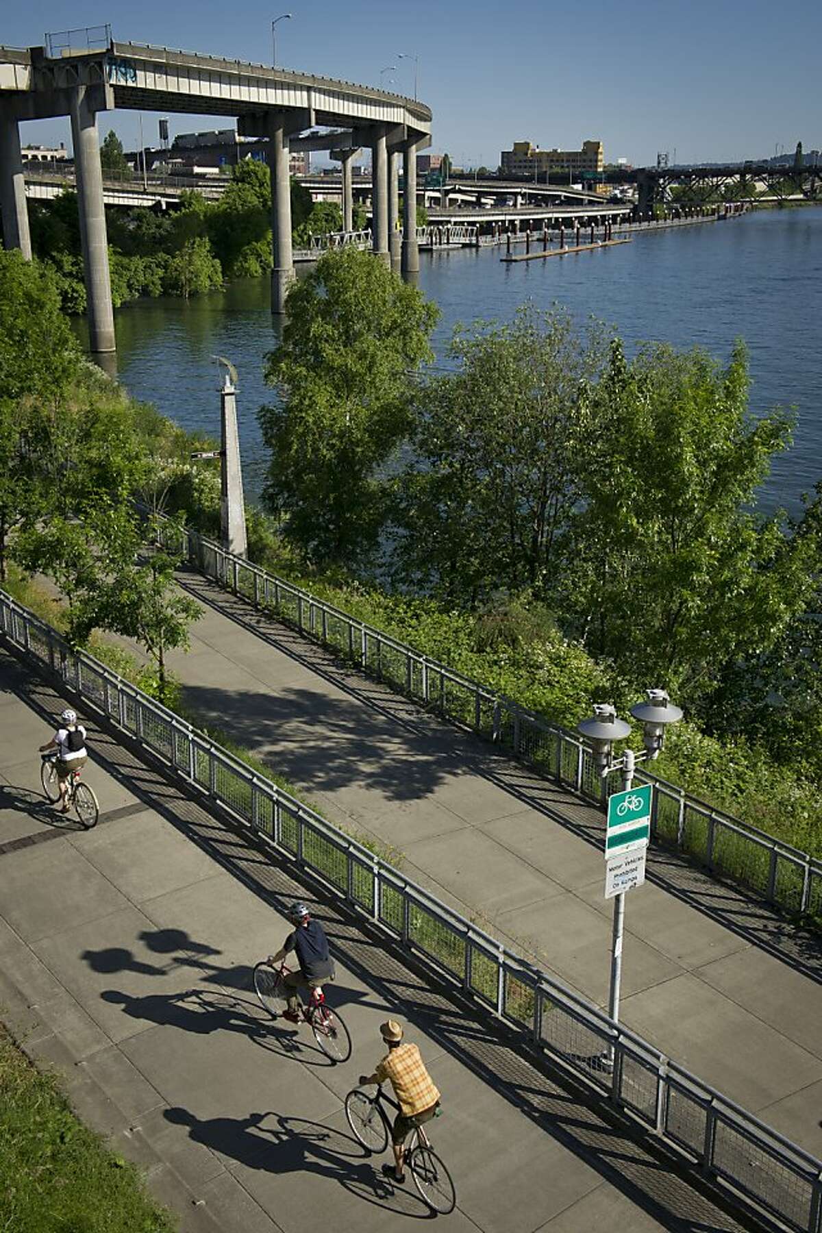 Portland, Ore., pairs bikes and brewpubs