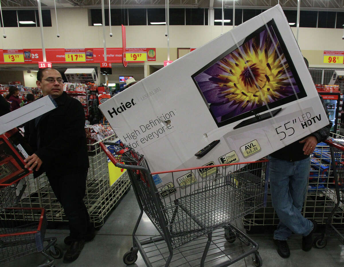 Some put Thanksgiving on hold to shop