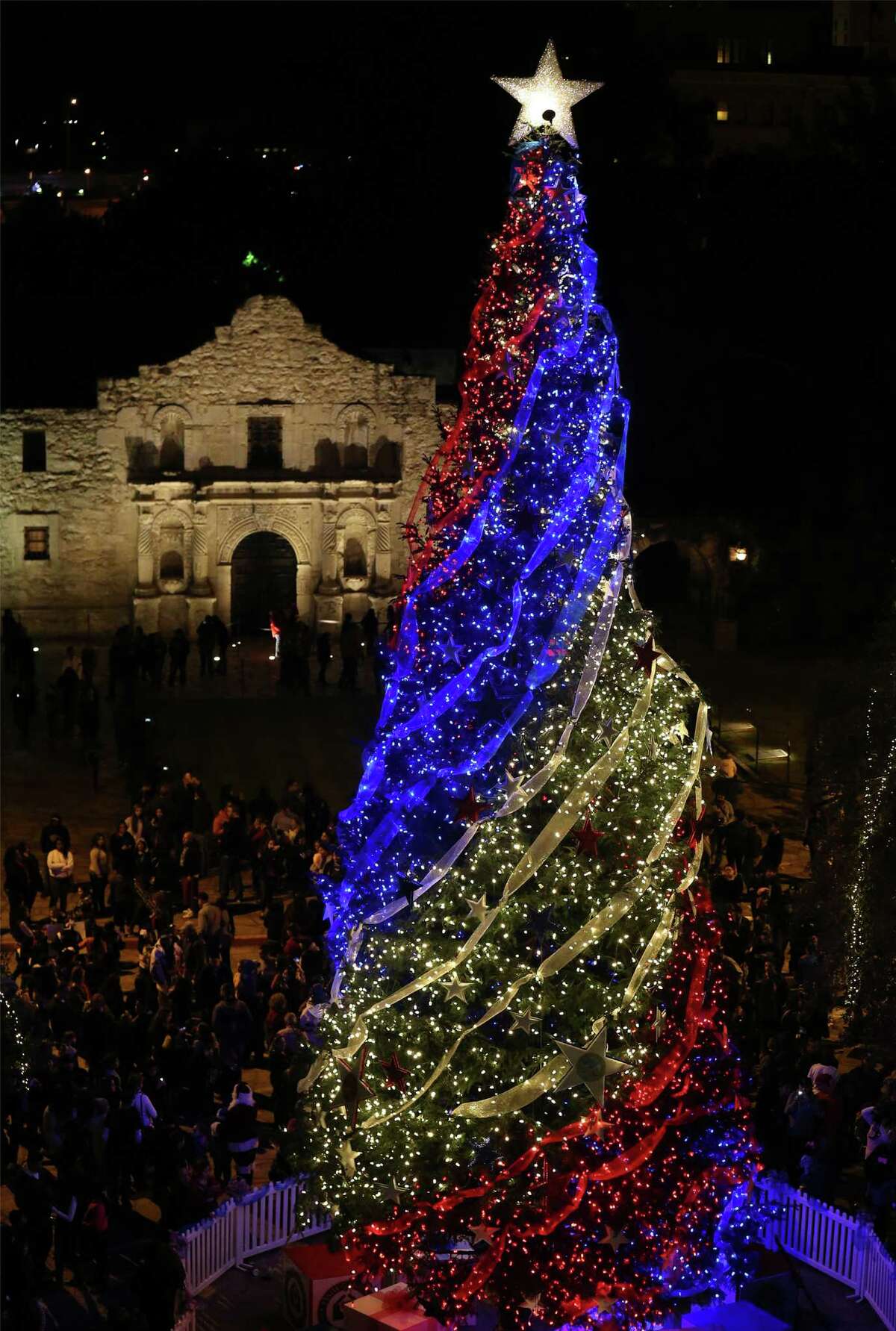 Once again, the holiday spirit has taken up residence in S.A.