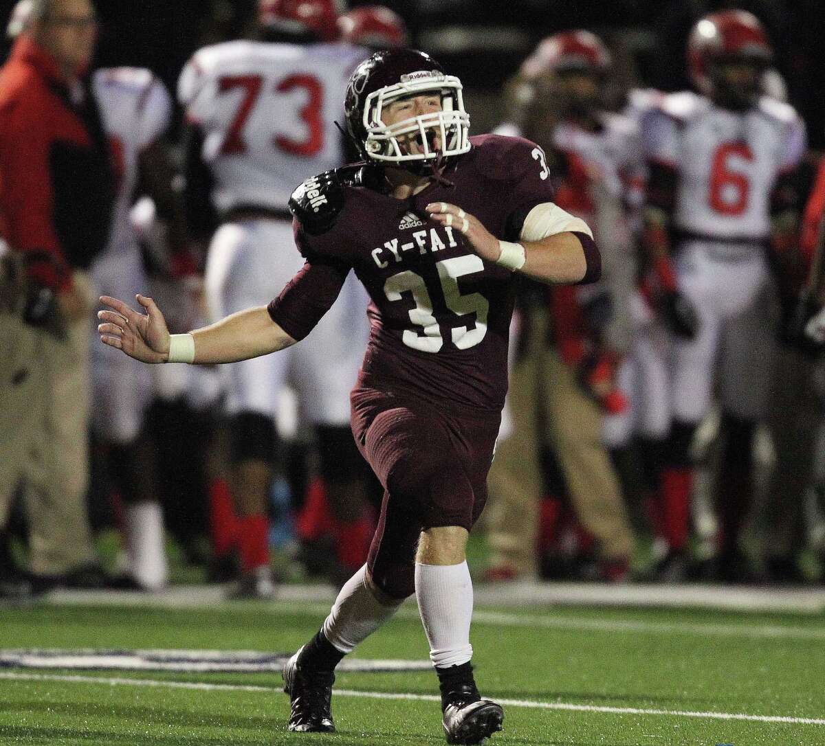 Pearland overcomes slow start to oust Lamar