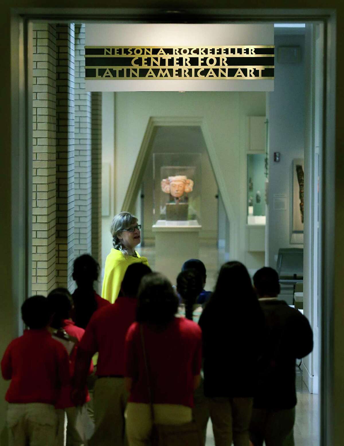 Schoolchildren discovering the art, culture of learning