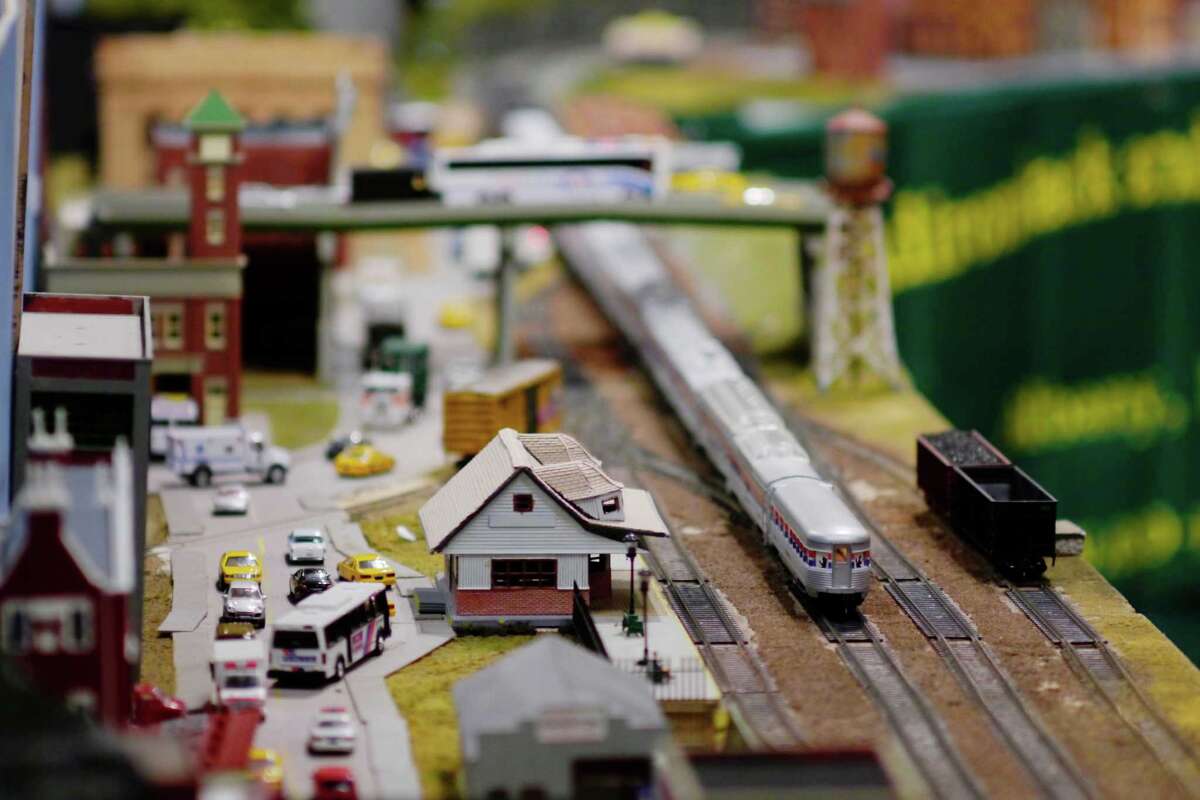 Region hosts model train shows