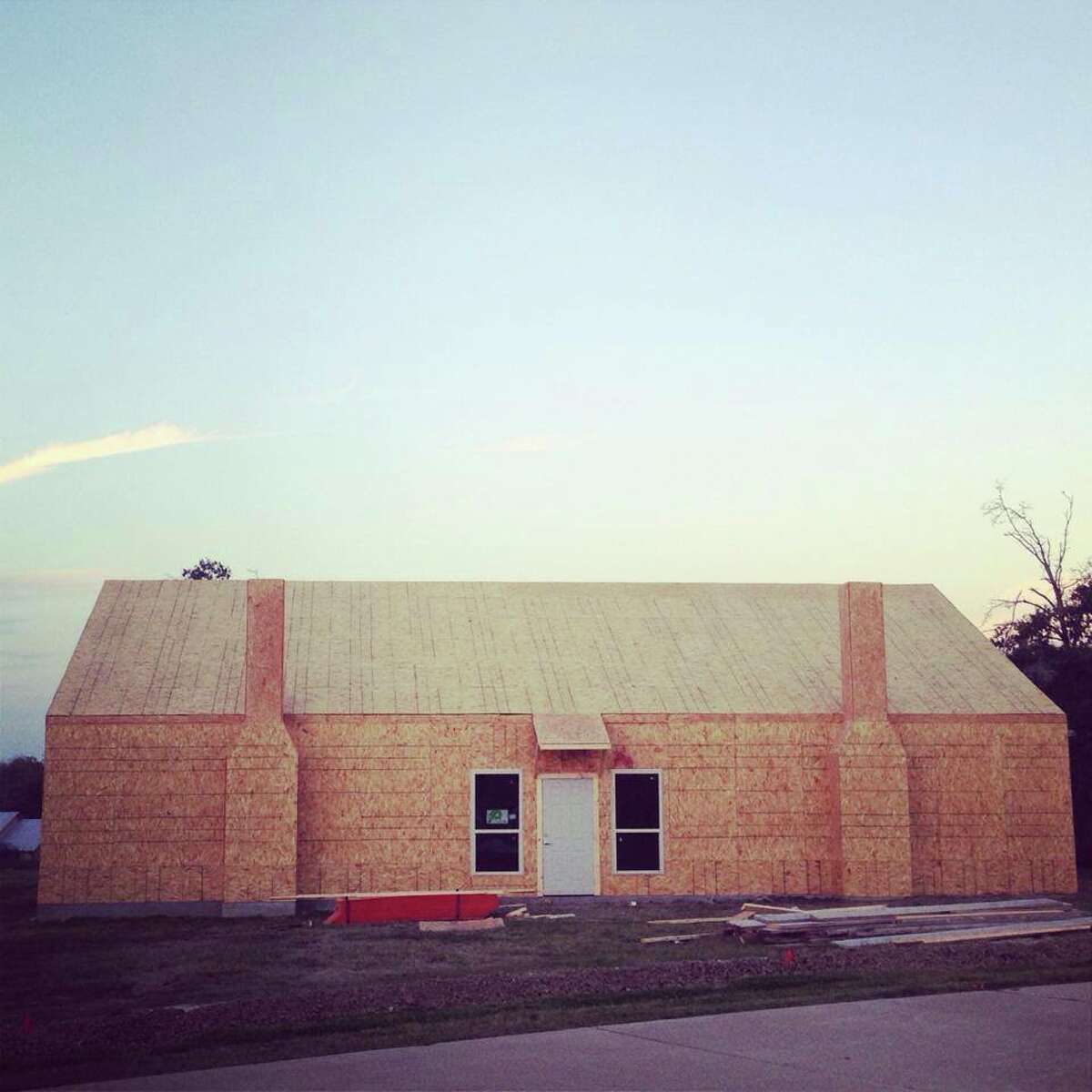 Guinness certifies world's largest gingerbread house built in Bryan