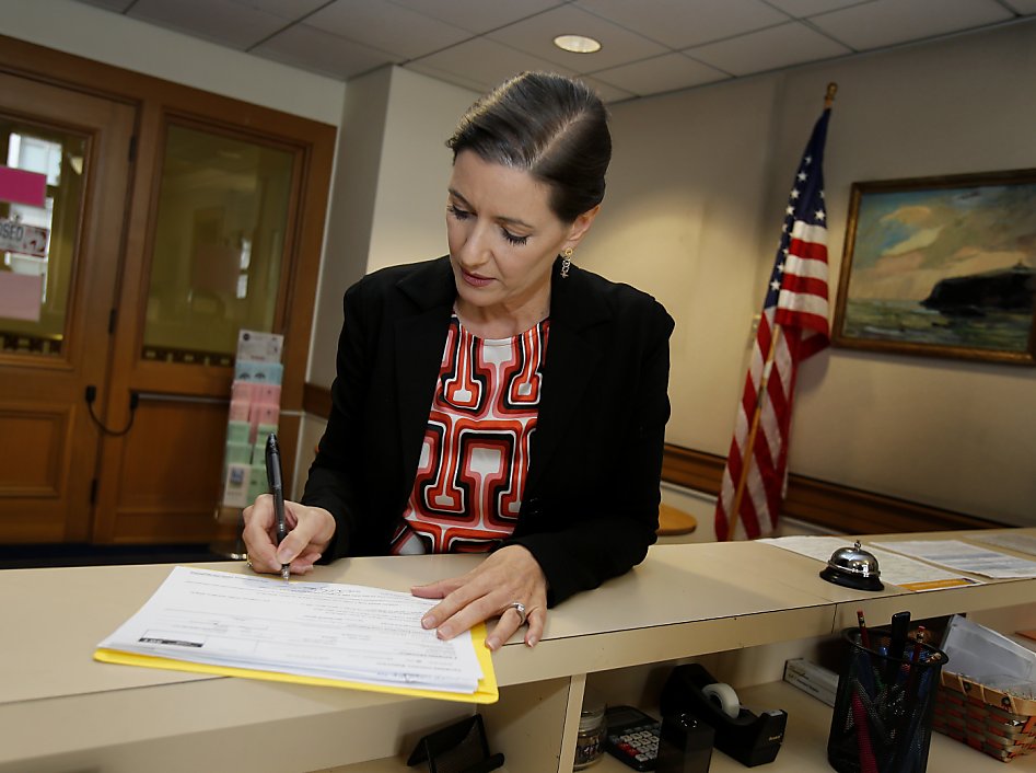 Oakland Councilwoman Schaaf running for mayor