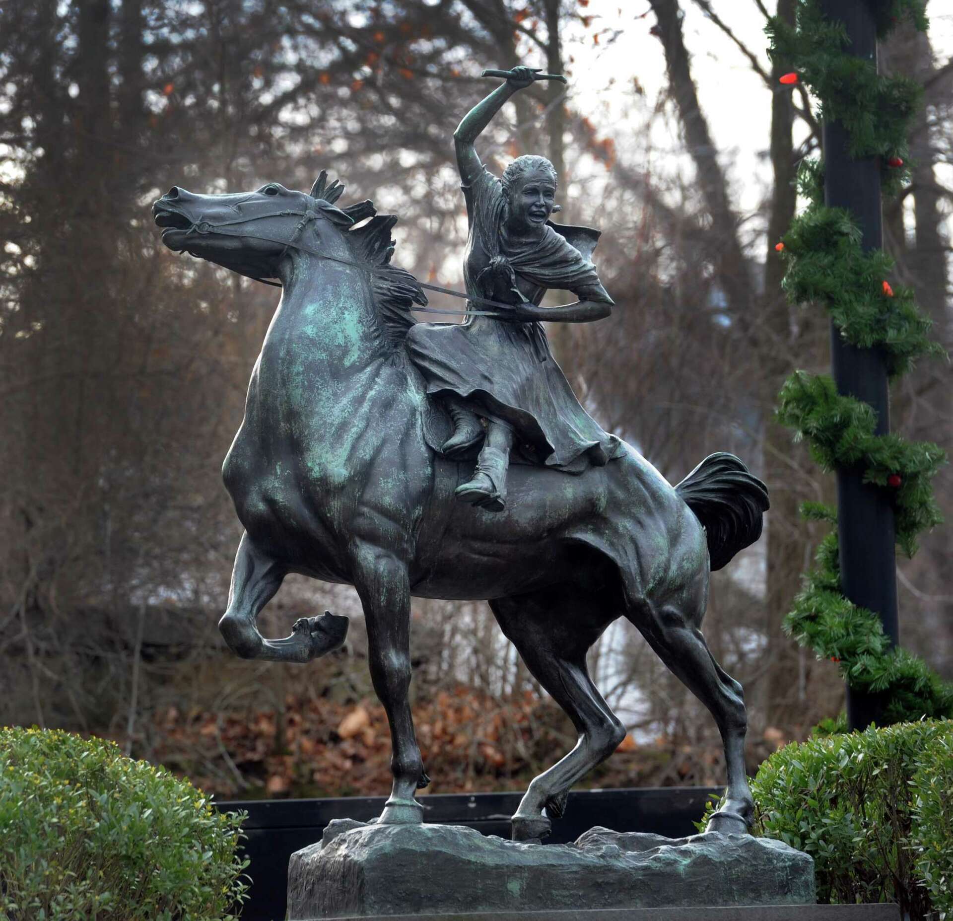 Discovery Museum sculpture up for auction