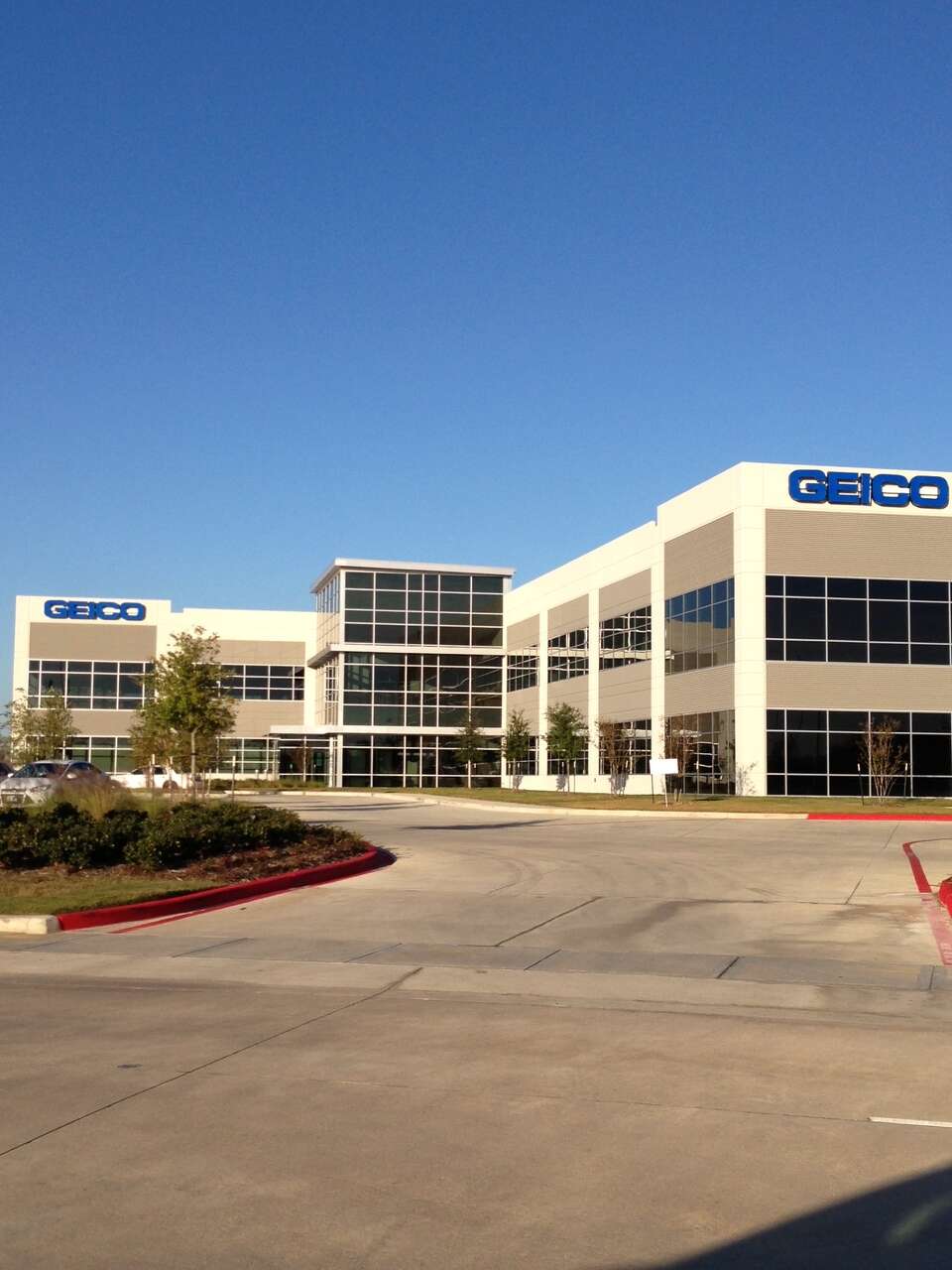 Geico to hire 1,000 at new Katy claims center