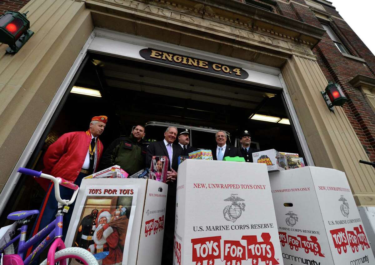 Marines, firefighters aid Toys for Tots