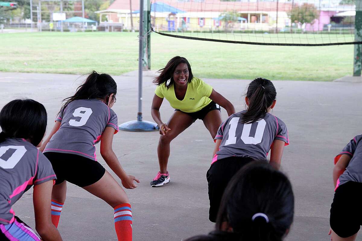 Humble woman wins Miss Houston award