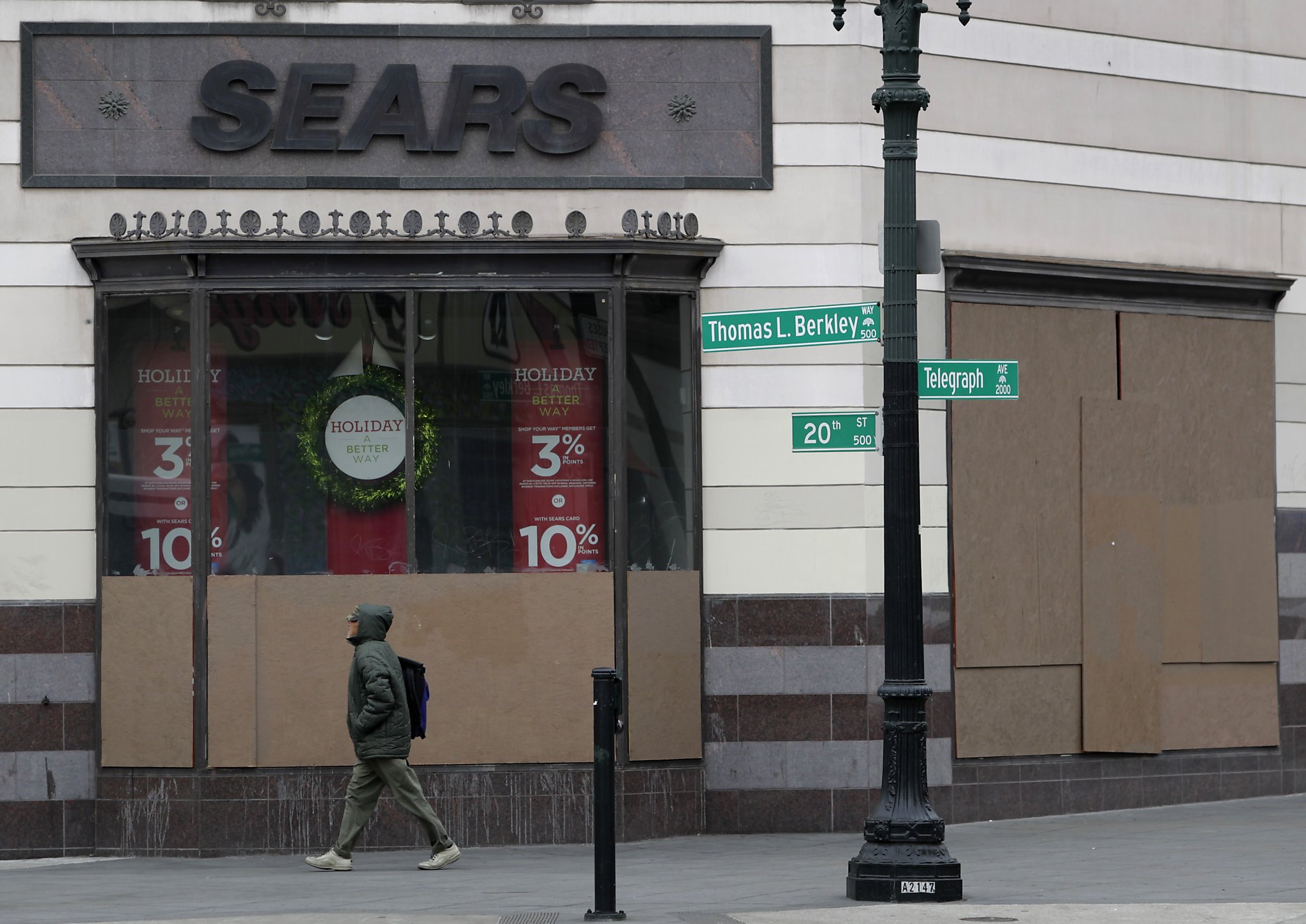 Sears Oakland broken windows fix on the way