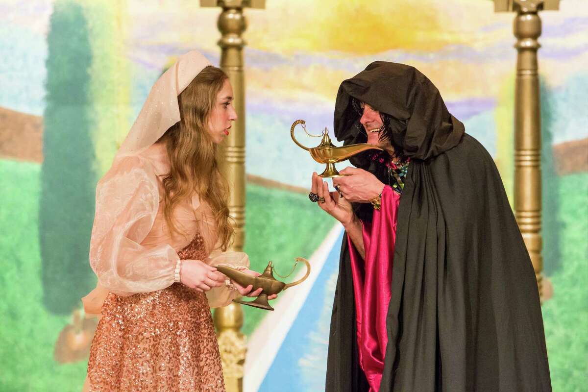 'Aladdin' presented in beloved British stage style