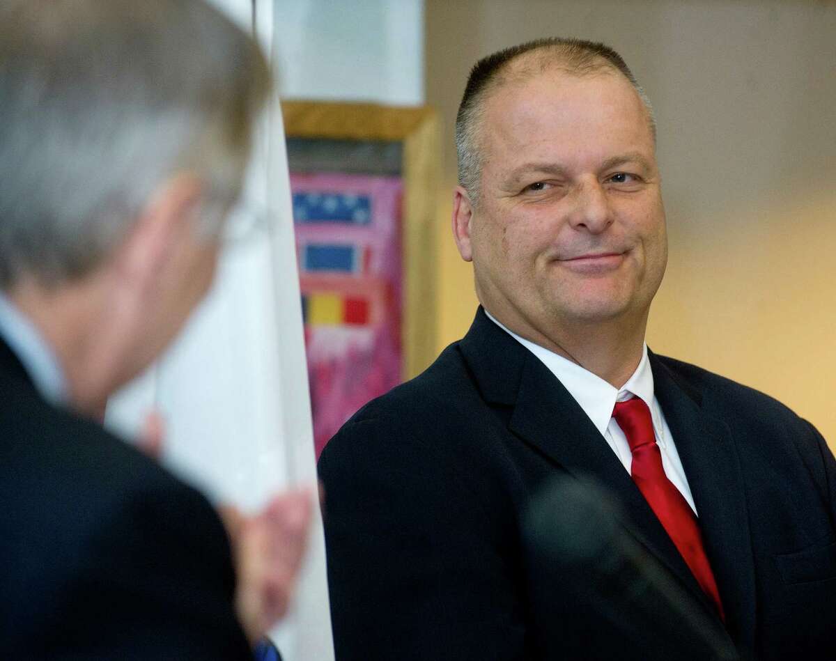 Martin reappoints public safety director