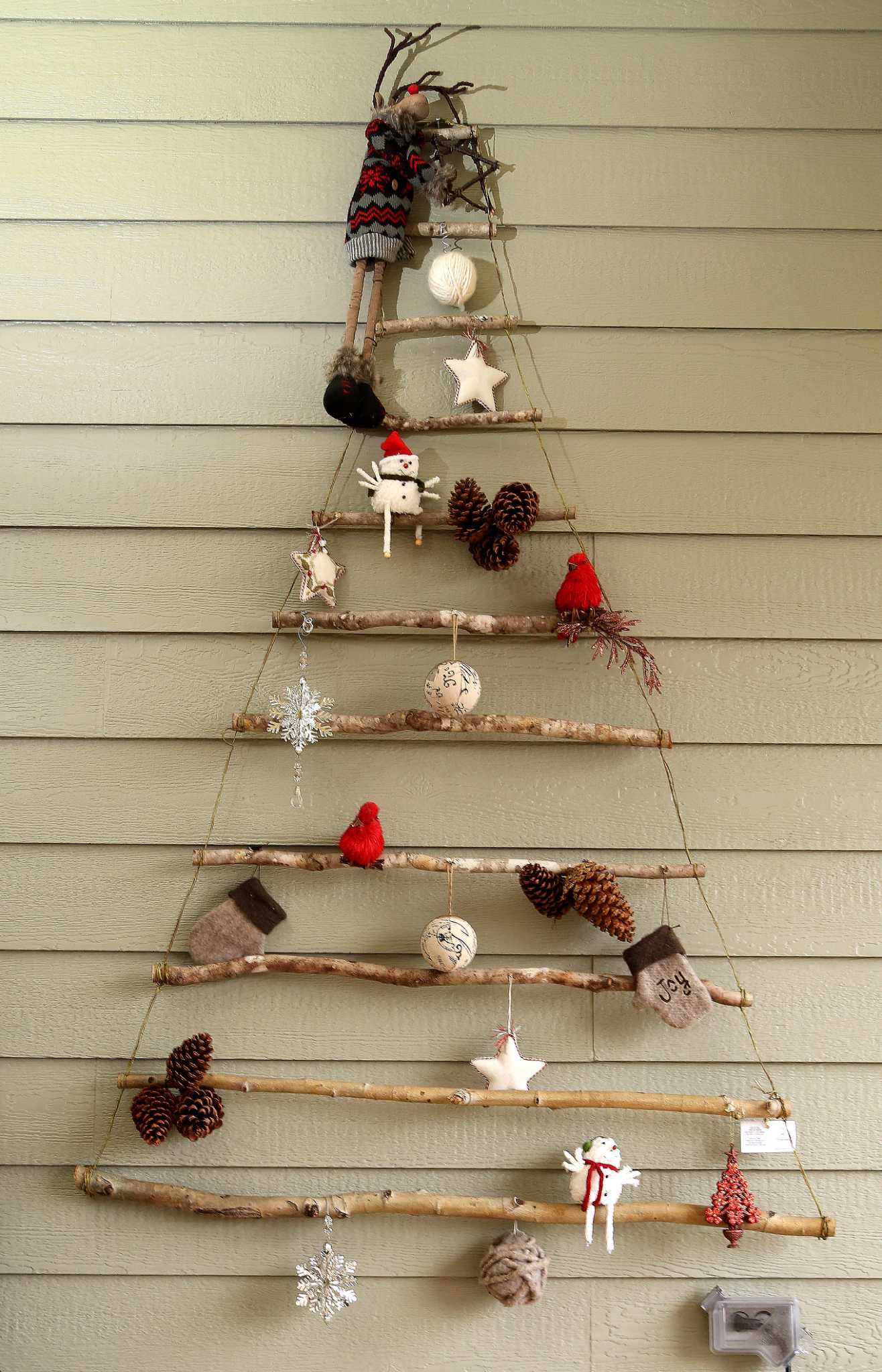 Deck your halls: Holiday decorating tips from Houston experts