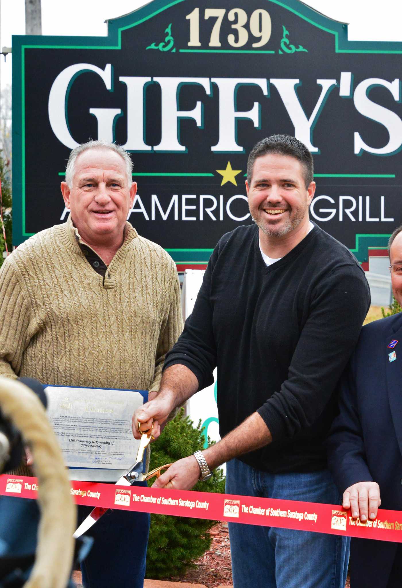 Owner of Giffy's Bar-B-Q dies amid heat wave