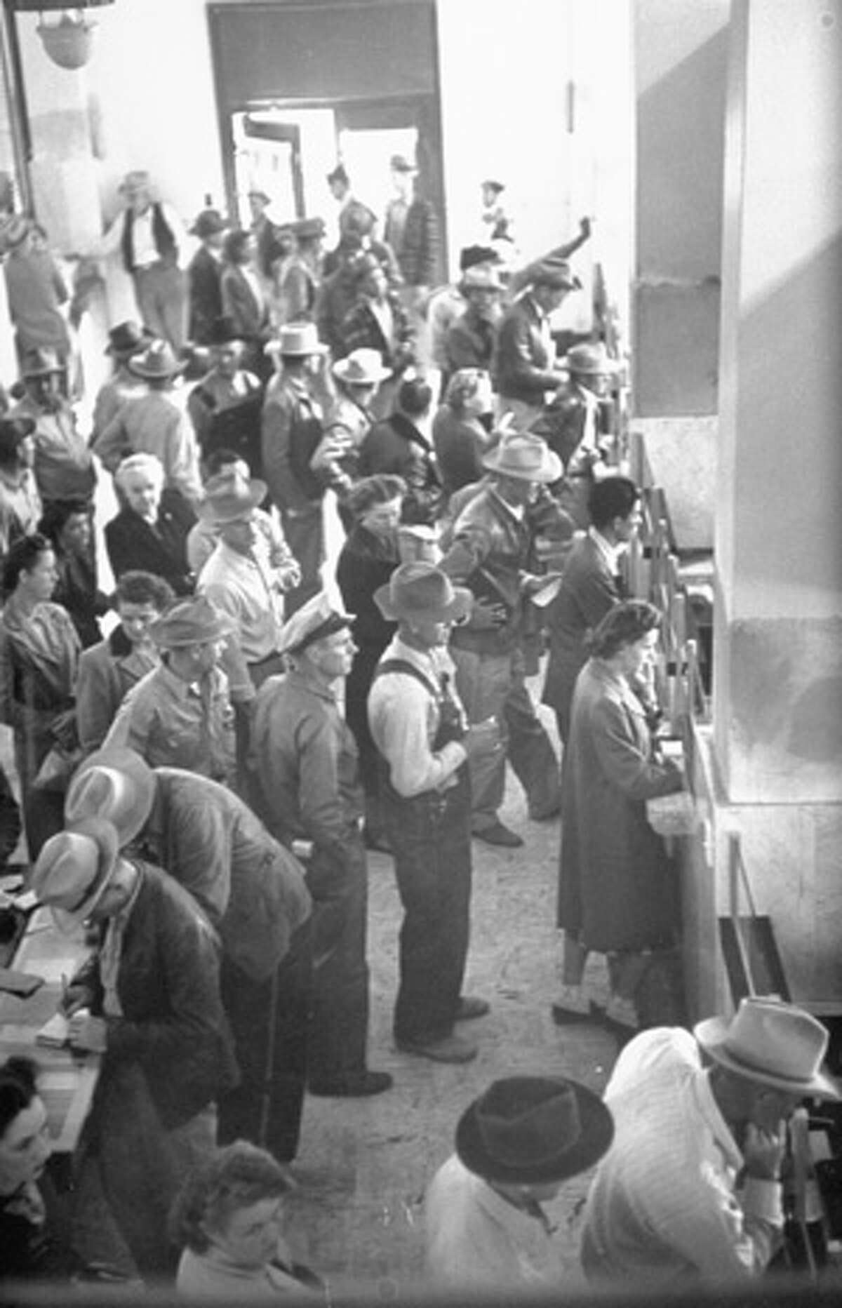 Historical photos show life during the oil boom in Texas