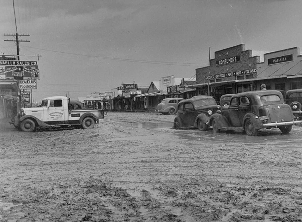 Historical photos show life during the oil boom in Texas