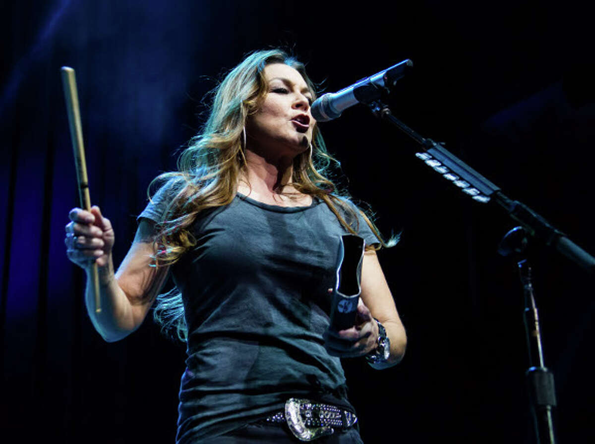 Country singer Gretchen Wilson was arrested at Conn. airport