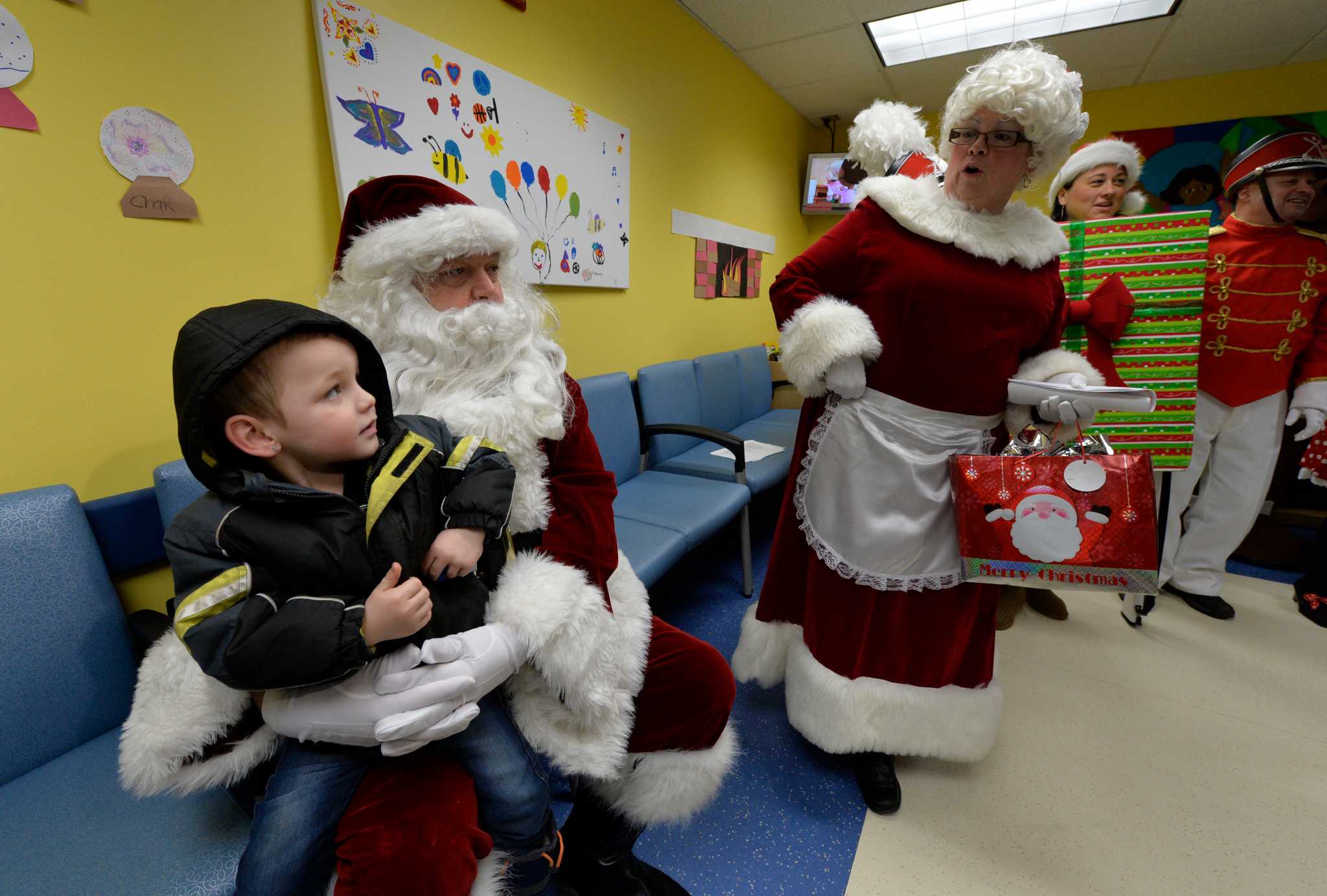 Photos, video: Santa visits Children's Hospital
