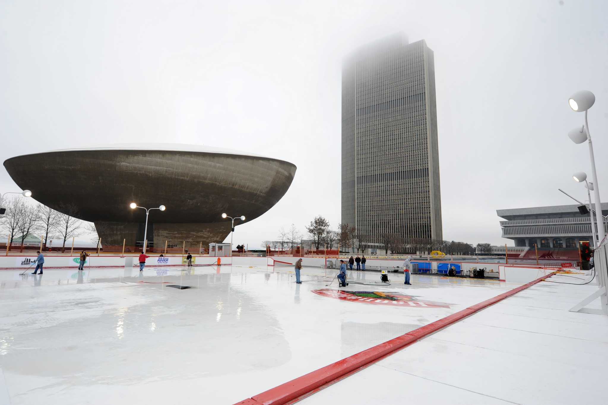 Ice rink opening delayed until Sunday