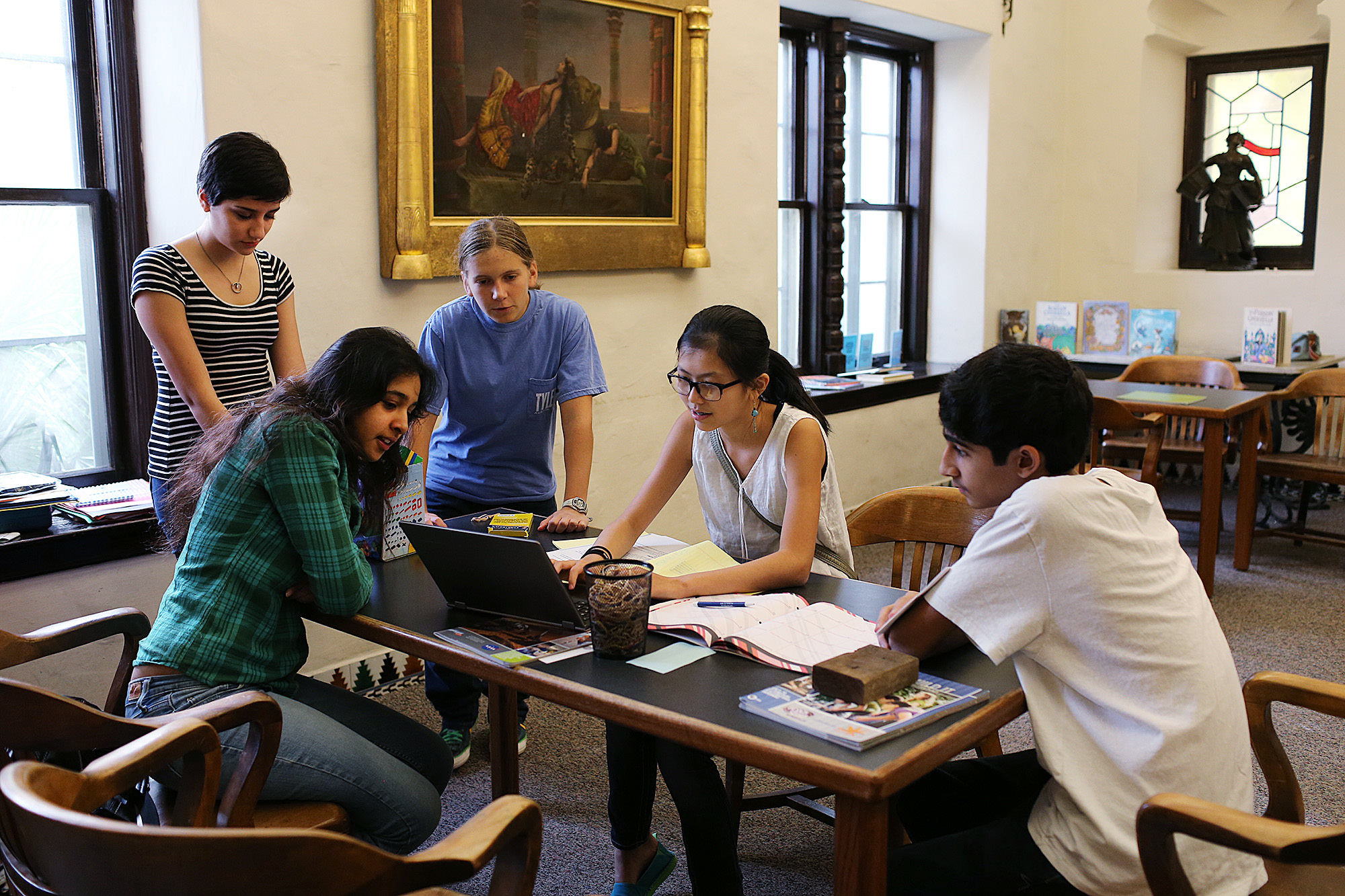 Library system honors top volunteers