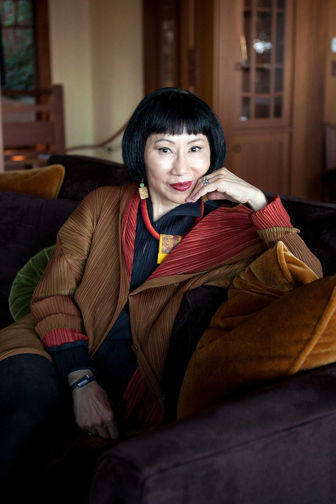 Novelist Amy Tan explores the world of courtesans in 'The Valley of ...