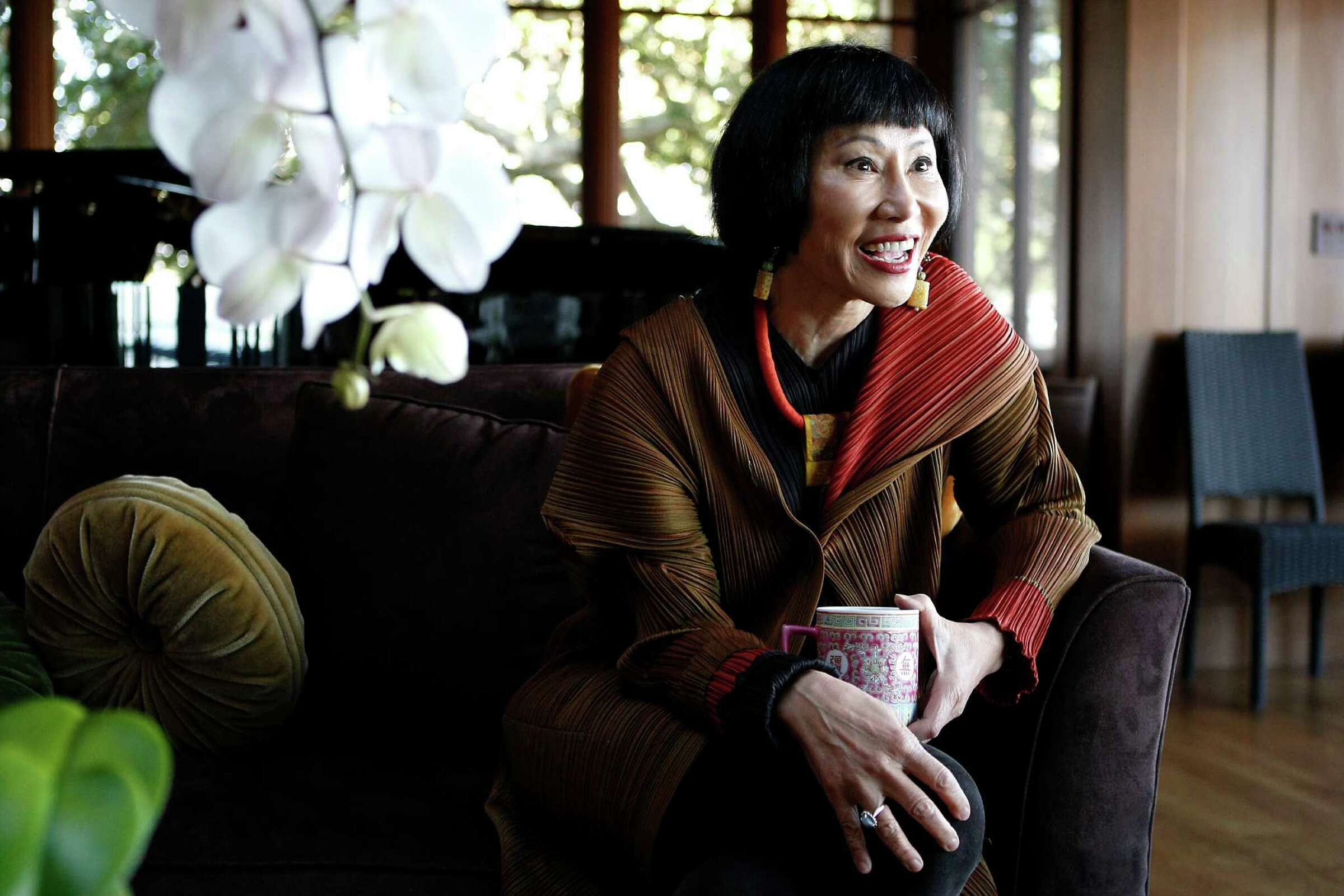 Novelist Amy Tan explores the world of courtesans in 'The Valley of ...