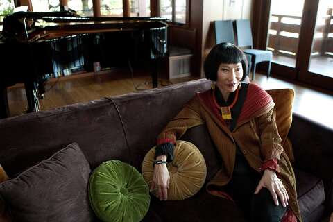 Novelist Amy Tan explores the world of courtesans in 'The Valley of ...