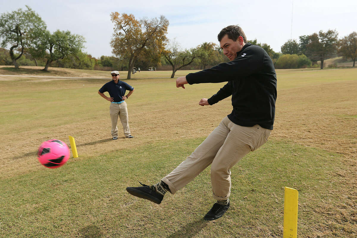 New sport that mixes golf and soccer arrives in San Antonio