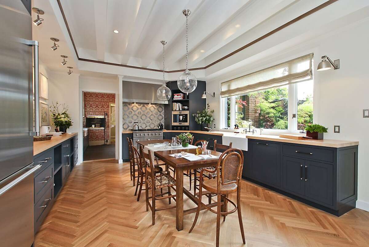 Herbst Manor, site of 2013 Decorator Showcase, on the market