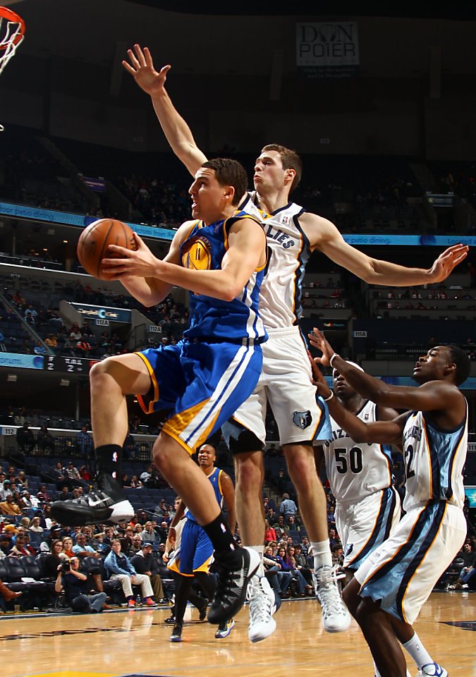 Warriors rebound, whip Memphis