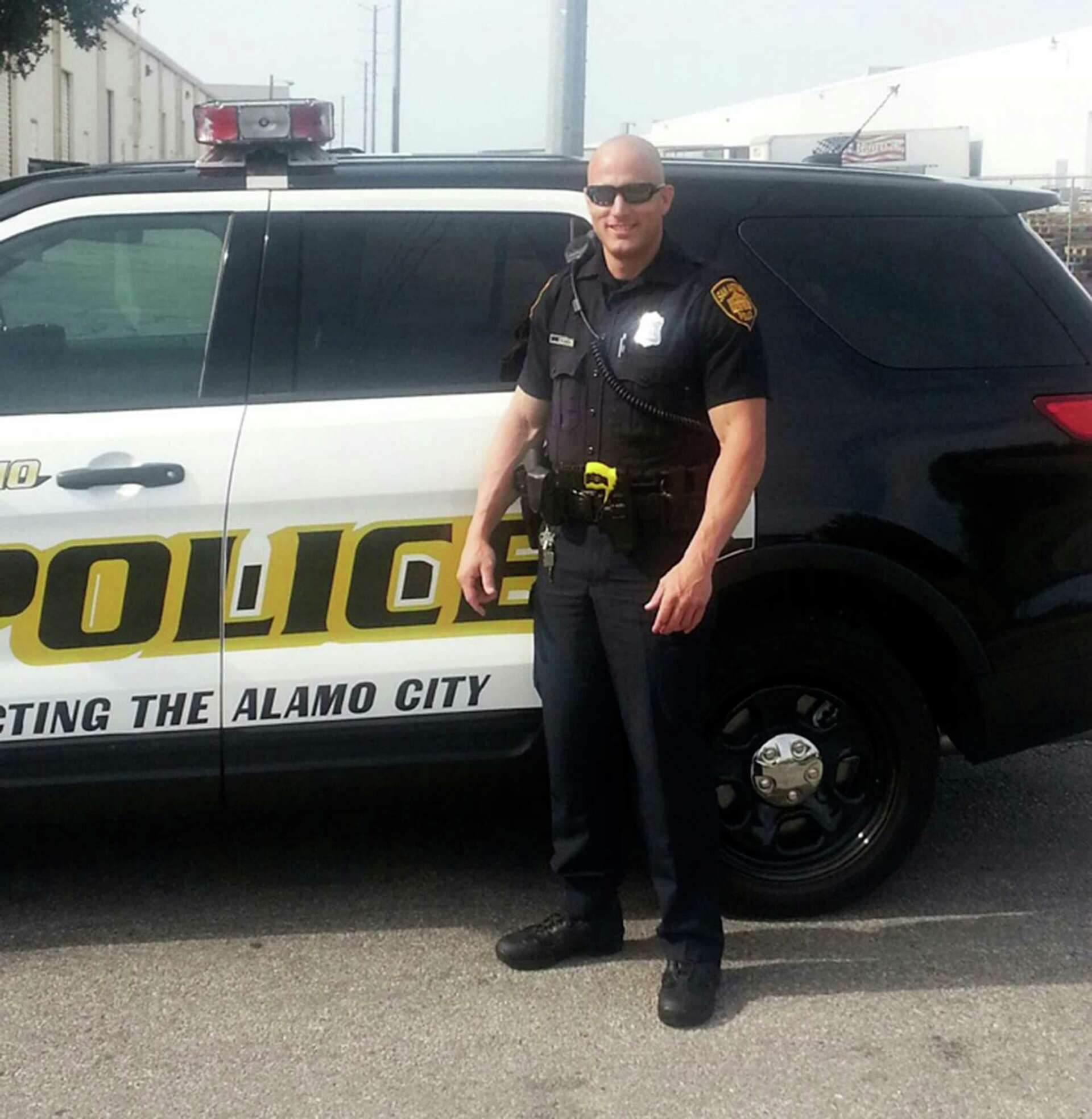 SAPD officer Deckard dies; pair charged with capital murder