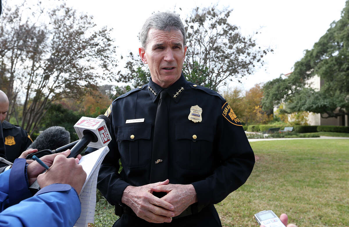 Civilians, police donate blood to honor fallen officer