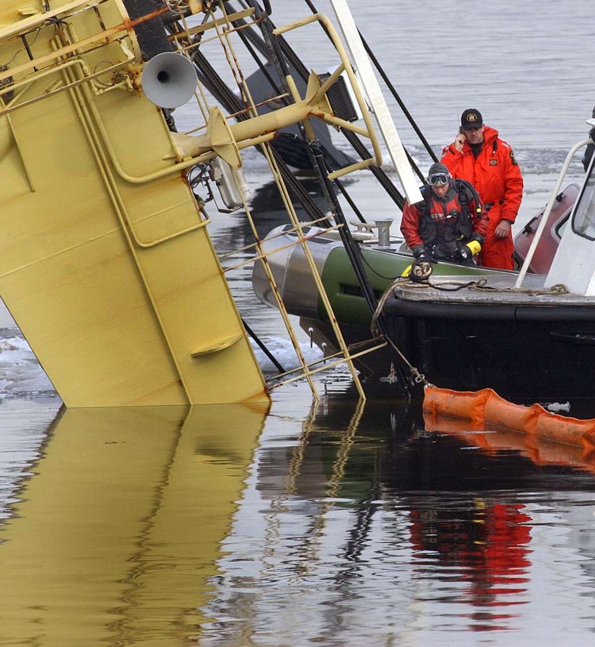 15 years ago, the Stellamare capsized in the Hudson River