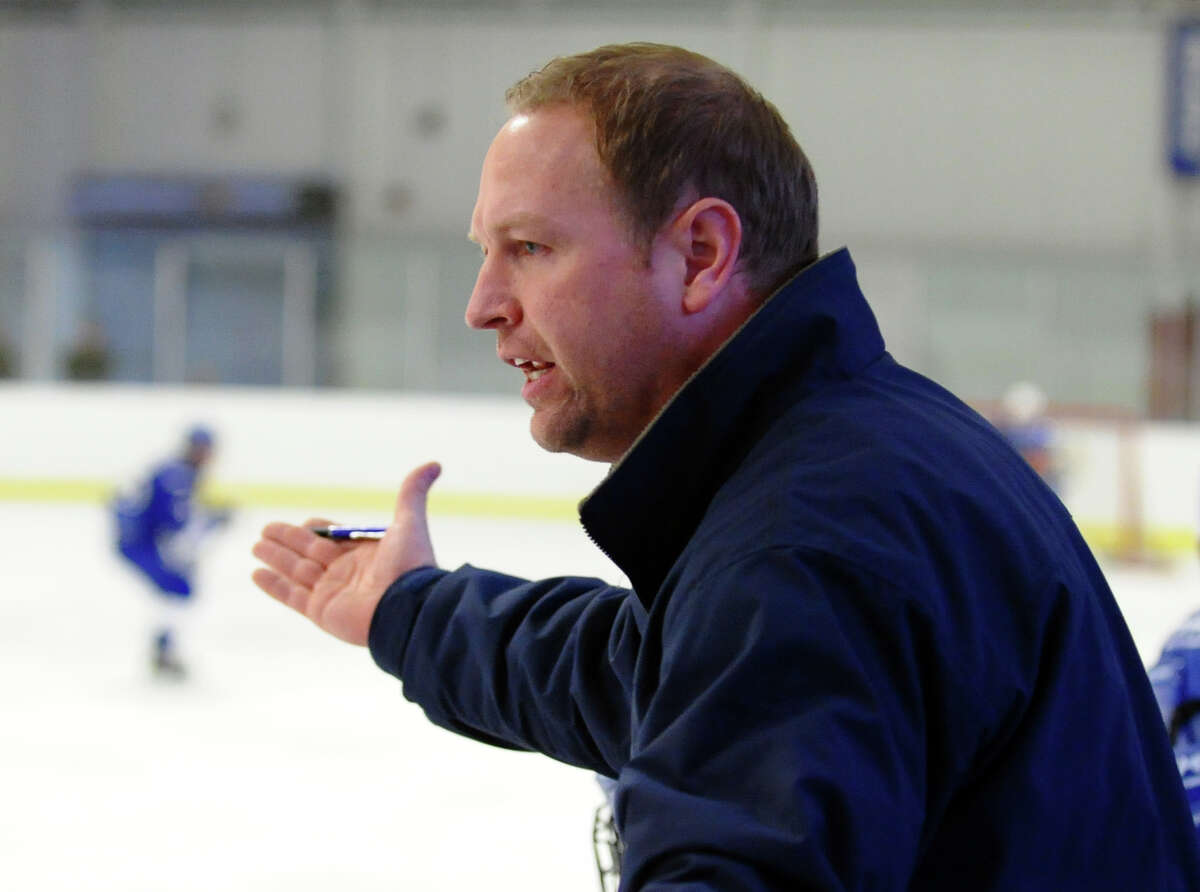 Darien boys hockey team sets sights on FCIAC championship season