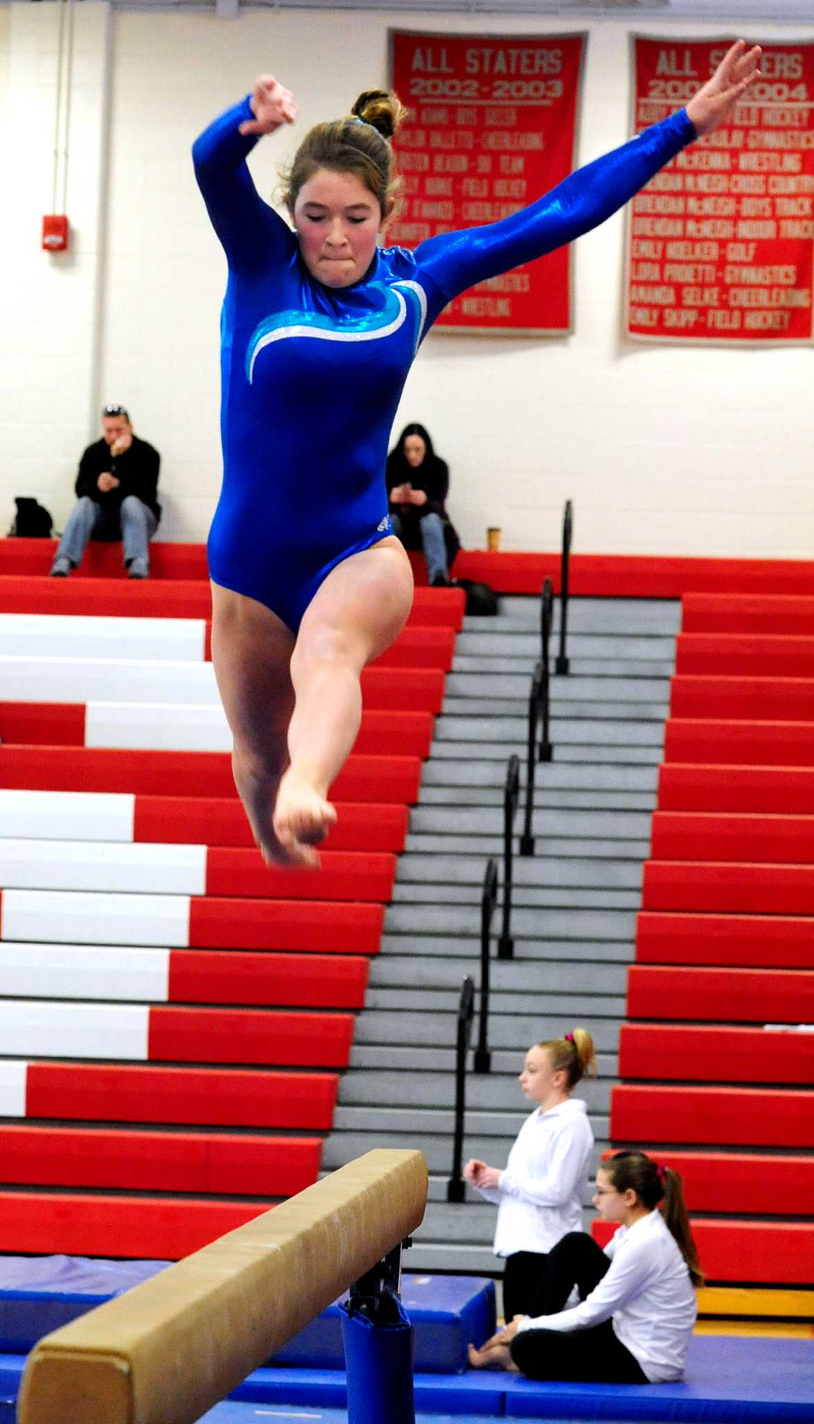 Darien girls gymnastics team looks to challenge FCIAC despite lack of ...