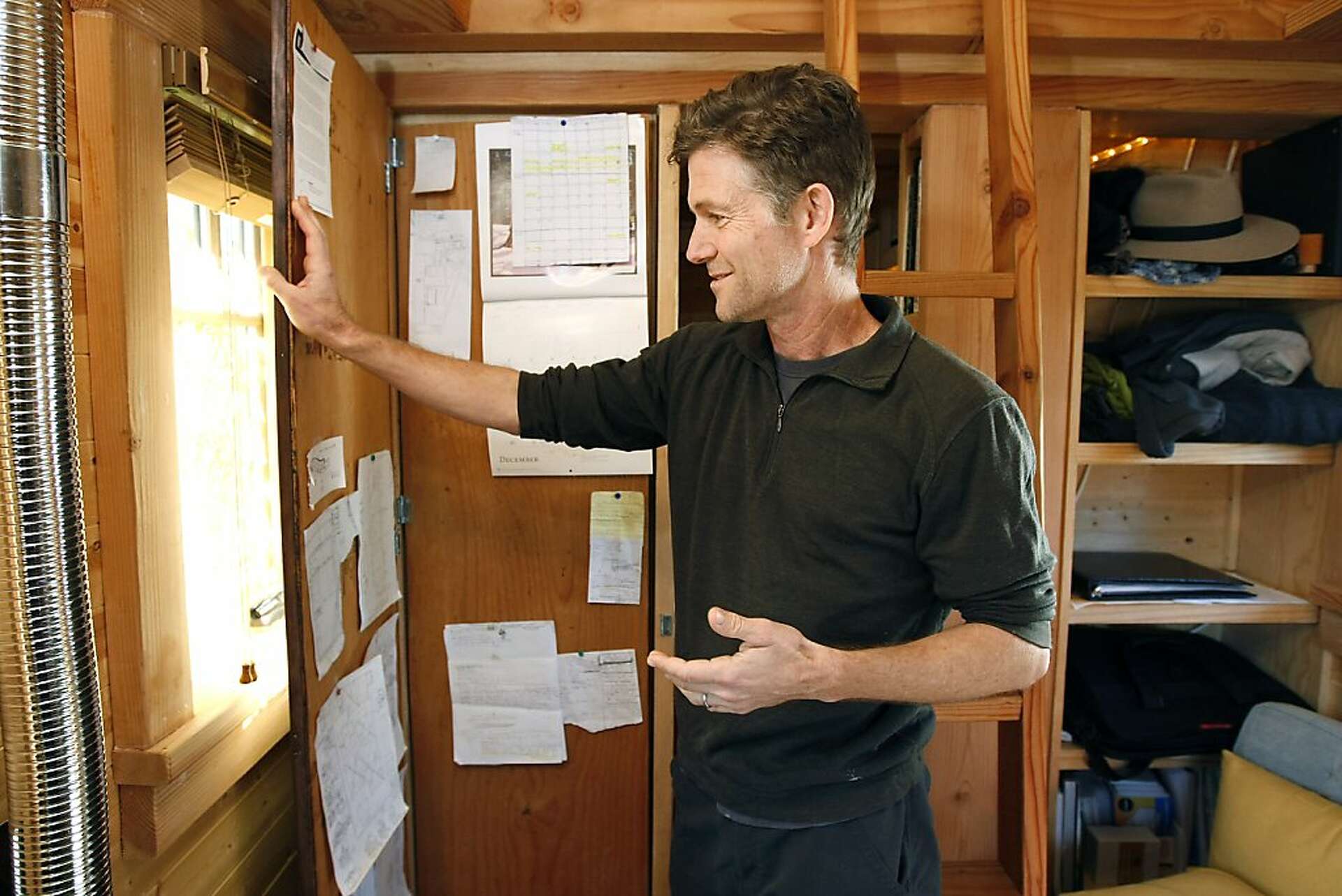 Small-house movement: Living in 120 square feet