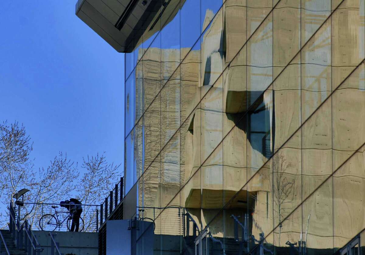 Red ink takes its toll at RPI