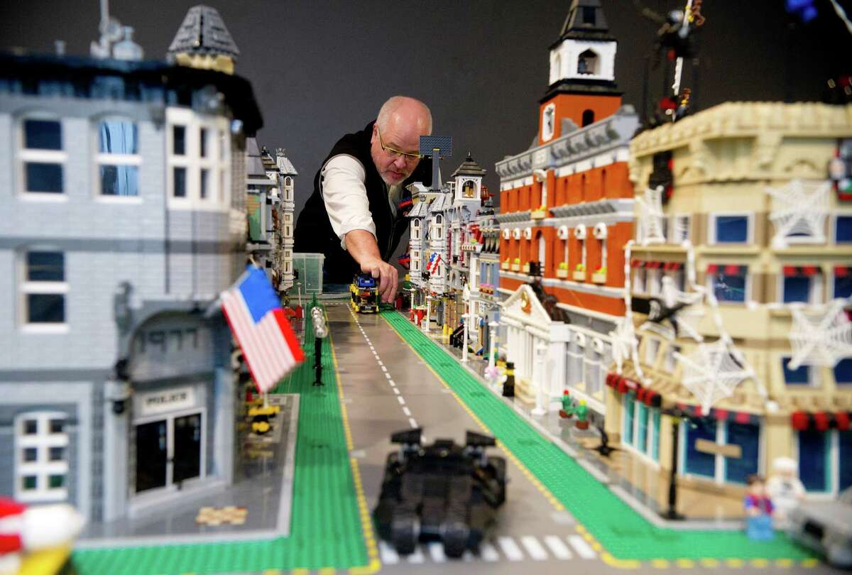 Building excitement: Stamford LEGO show celebrates the whimsical and ...