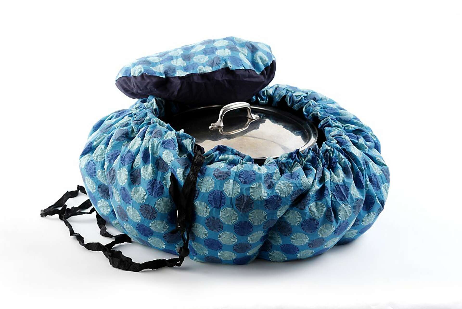 Wonderbag insulated cooker helps African women