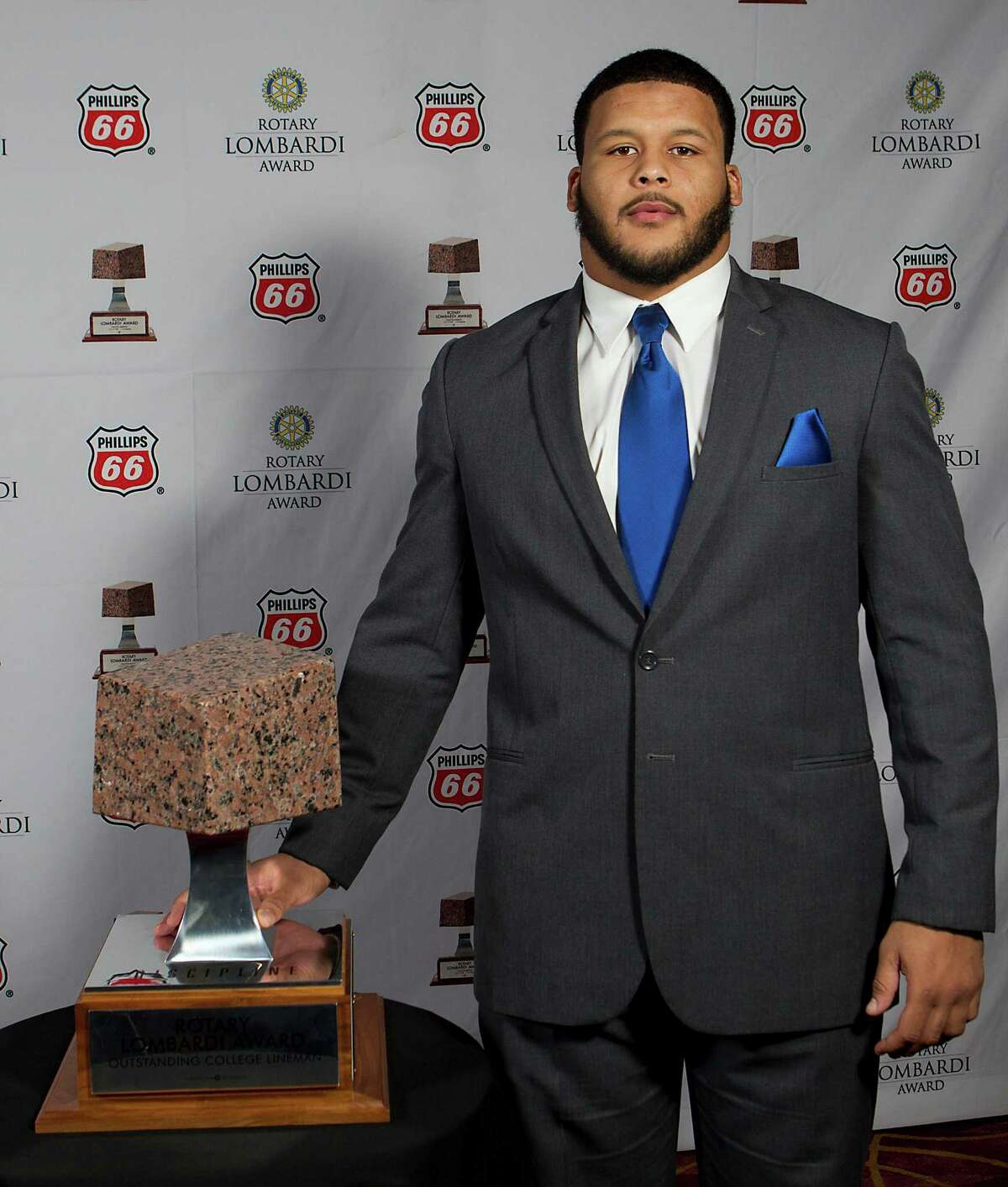 Pitt's Donald wins Lombardi award