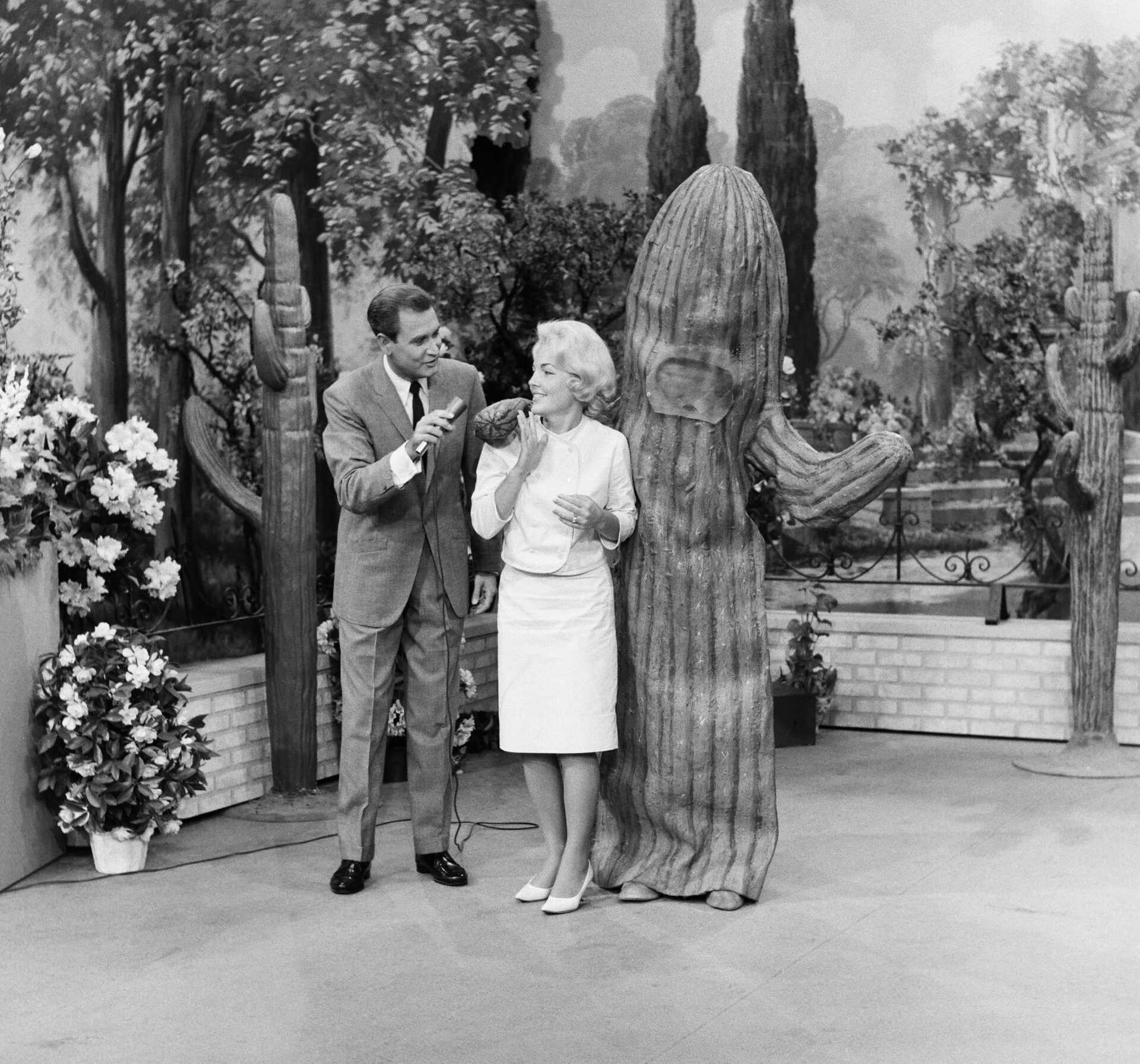 Bob Barker donates over 450 acres to DonkeyLand animal rescue group